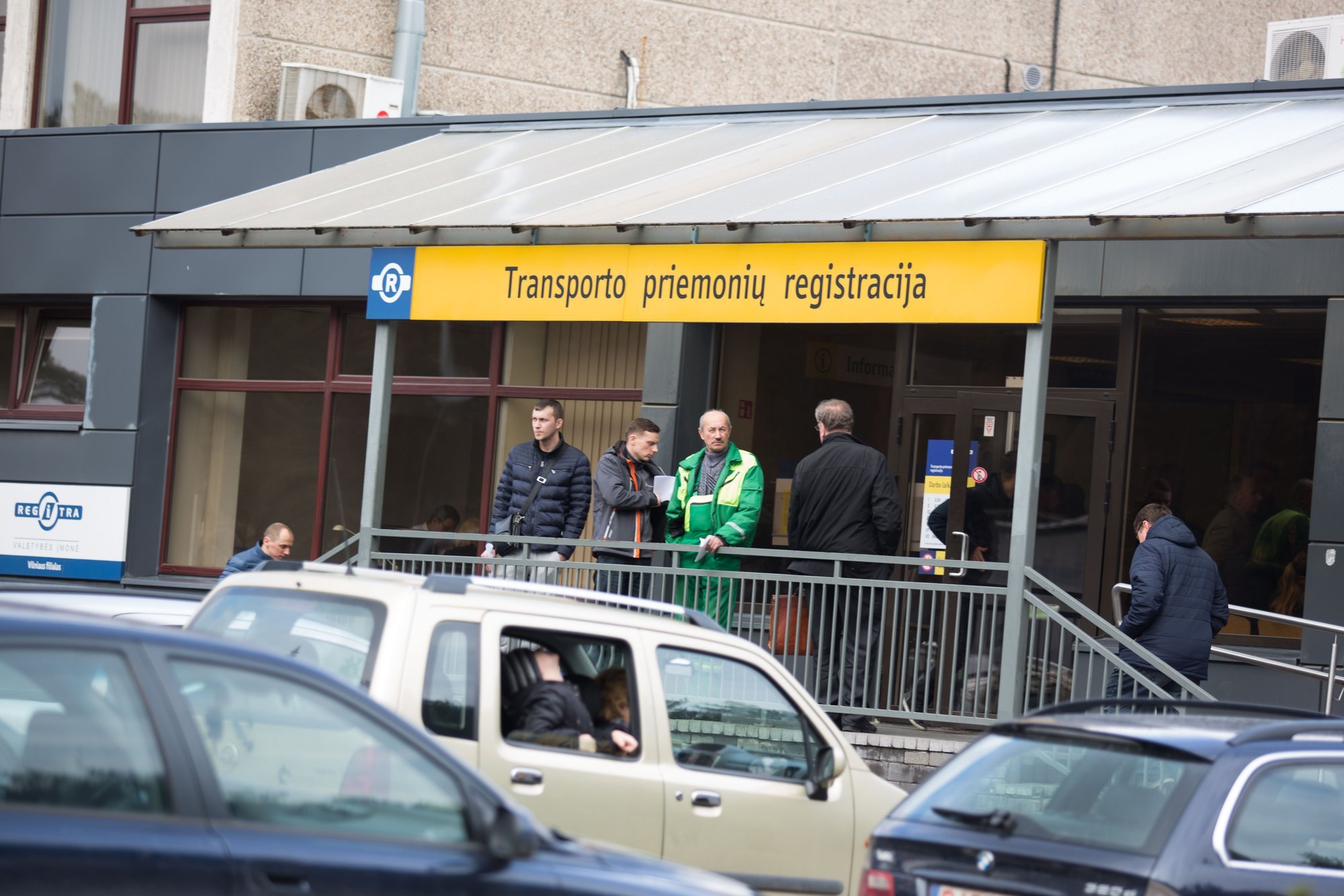 „Regitra“ paaiškino, kaip neįsigyti užsienyje vogto automobilio - Delfi ...