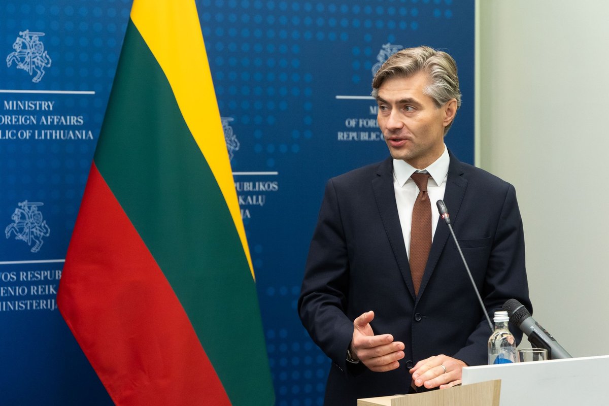Budrys: Lietuva nepripažįsta Maduro teisėtu Venesuelos prezidentu - Delfi