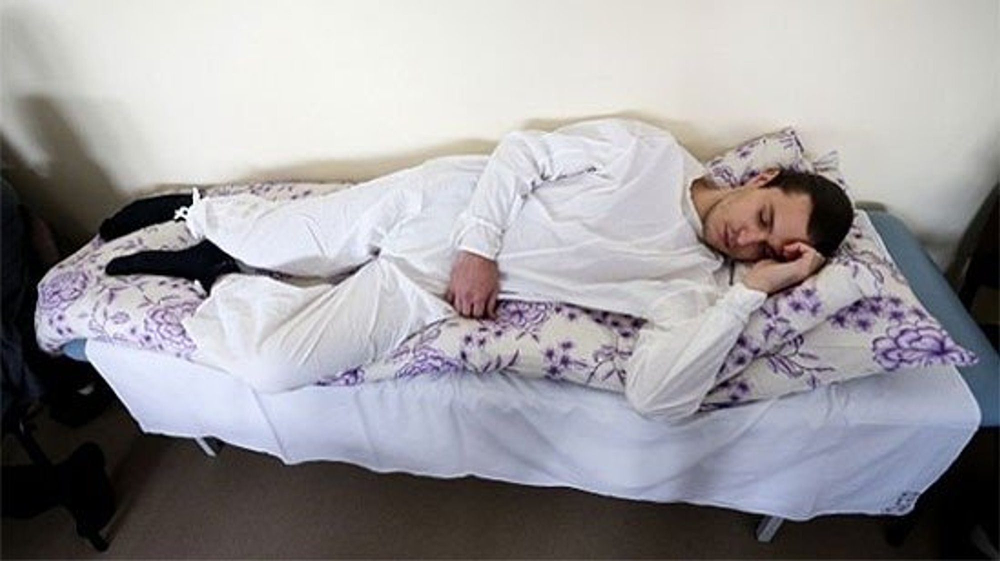 Operos solistai, įsijautę į „Fausto“ herojus, atsidūrė Vilniaus ...