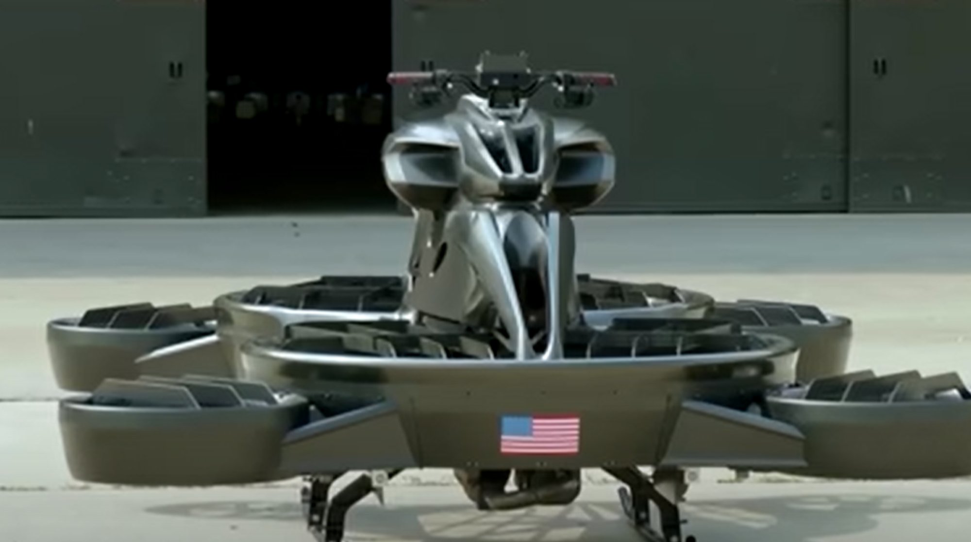 Pristatytas pirmasis pasaulyje skraidantis dviratis – nufilmuota, kaip ...