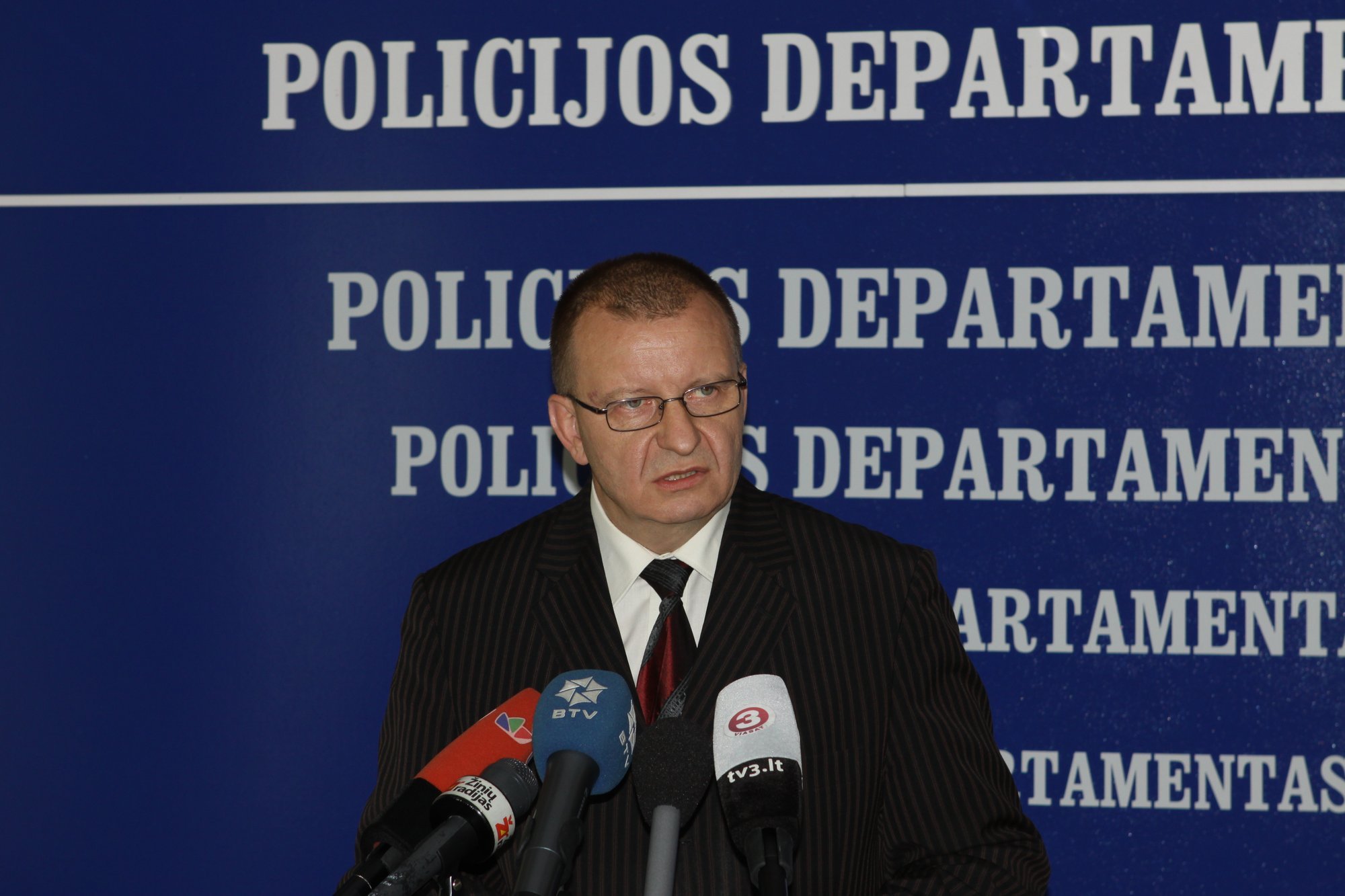 A.Matonis: kapitalizmas įsitvirtino nusikaltėlių pasaulyje - Delfi