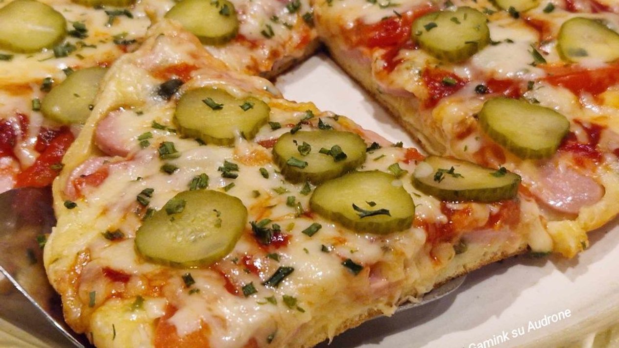 Pica keptuvėje – su naminiu padu - Delfi receptai