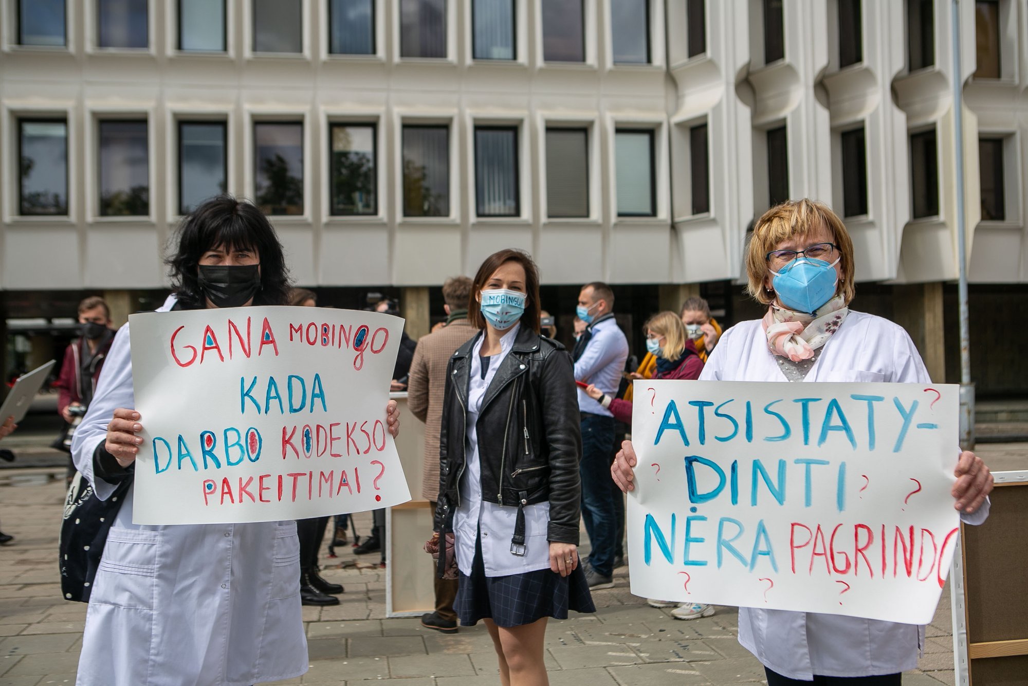 Kad nekiltų noras priešintis „vierchams“: kaip po Spalio revoliucijos ...