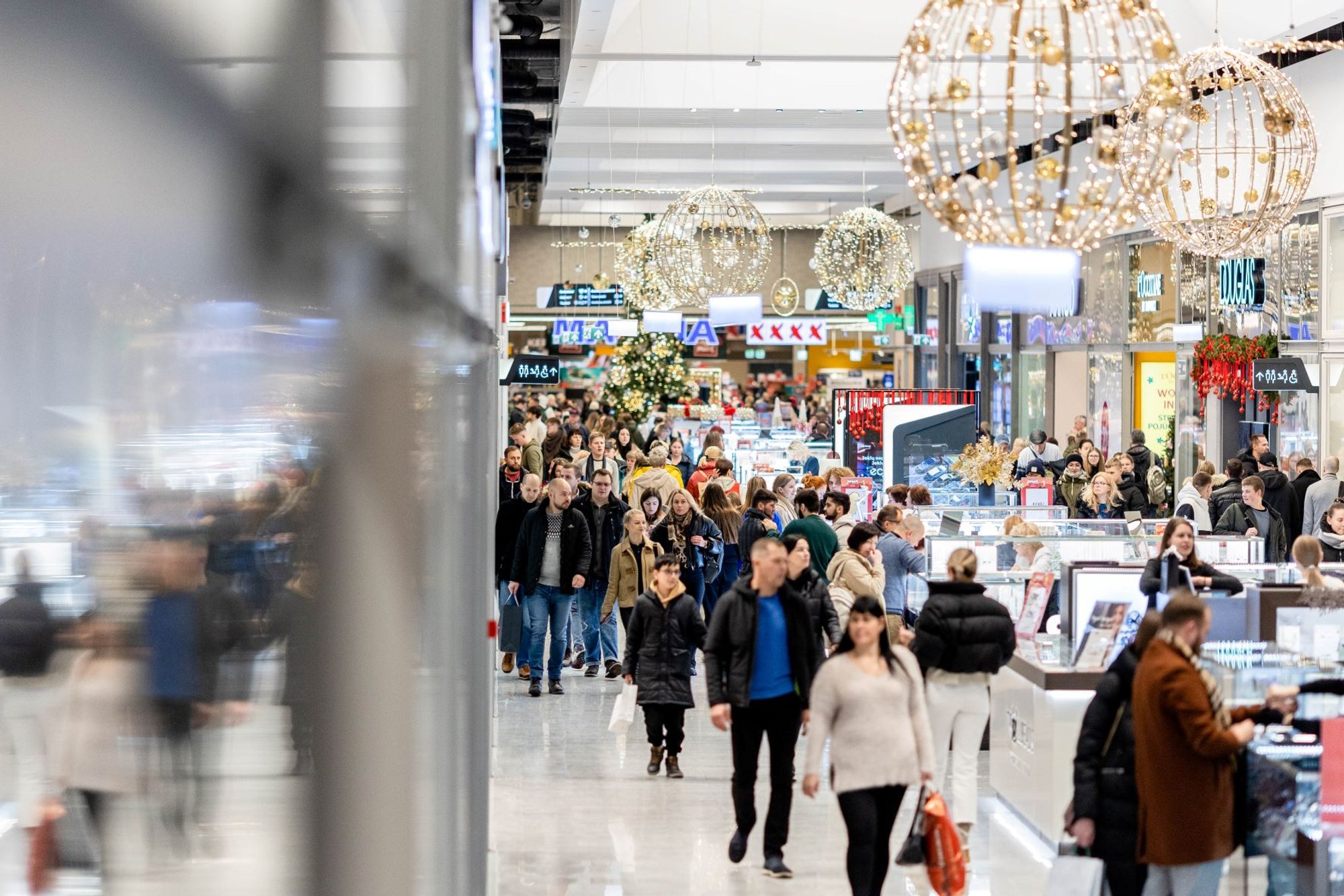 Į „Akropolius“ sugrįš didžiųjų nuolaidų dienos „Jamam“ - Delfi verslas