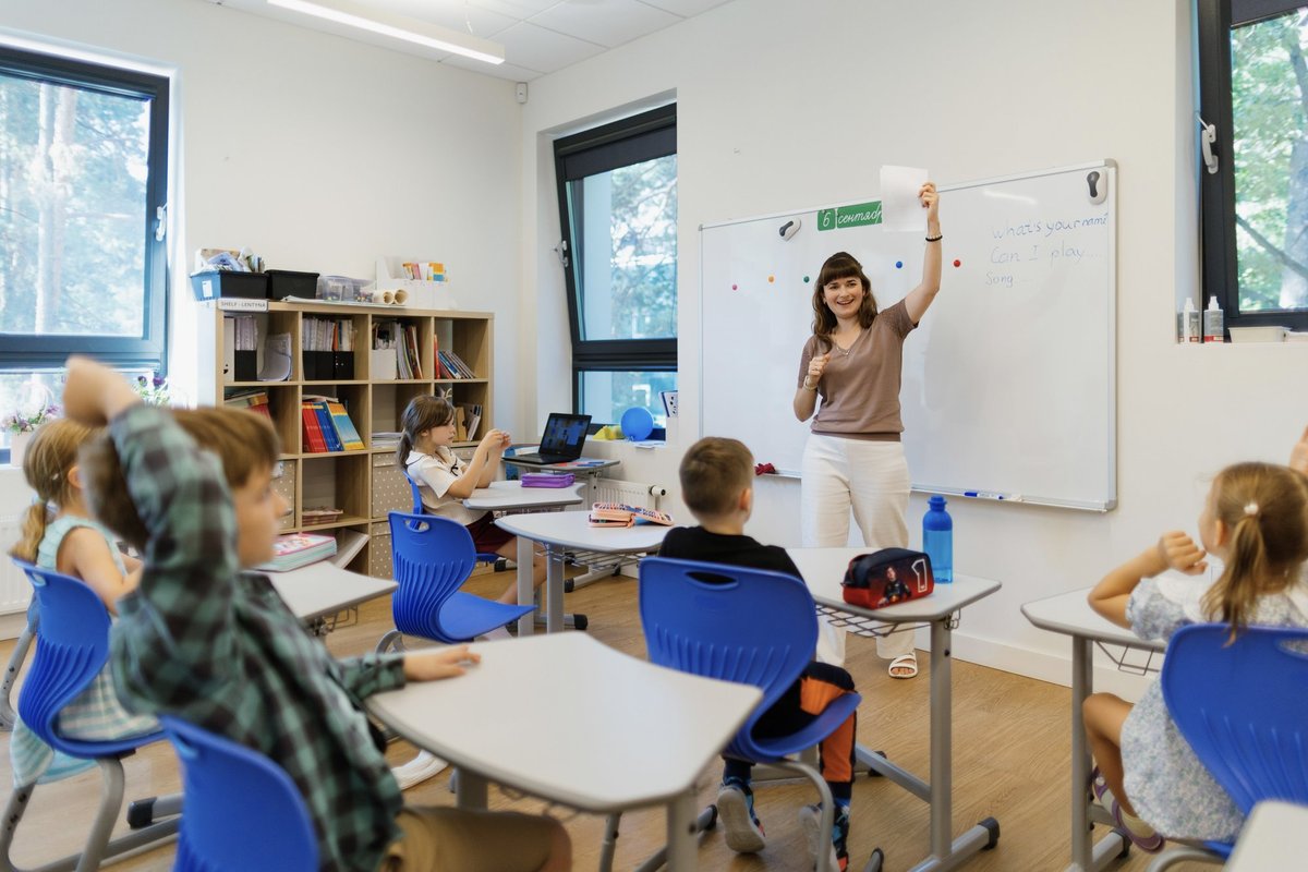 Плавный переход к обучению на английском: как работает билингвальная ...