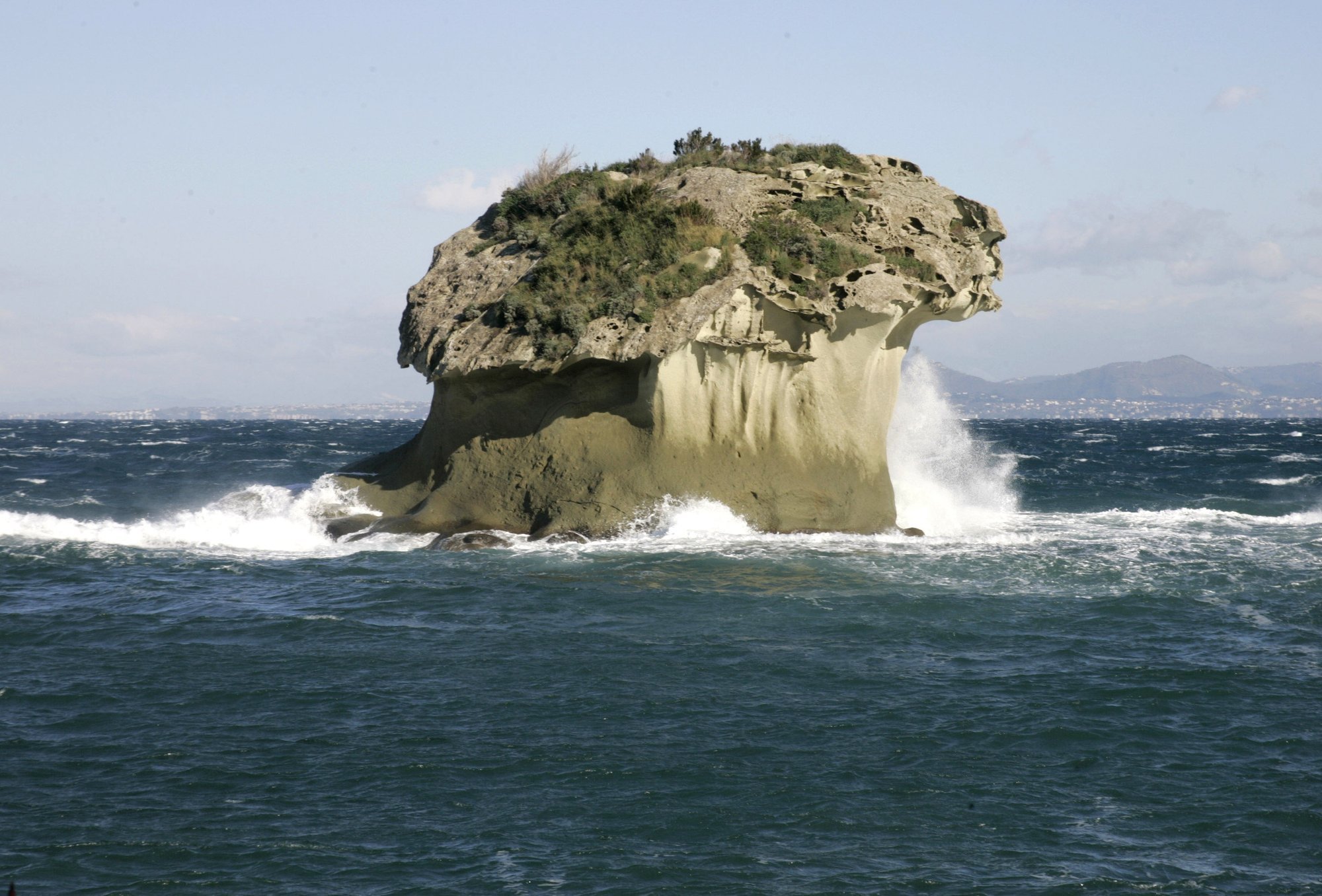 Grybo uola Maltoje - apipinta absurdiškų legendų - Delfi kelionės