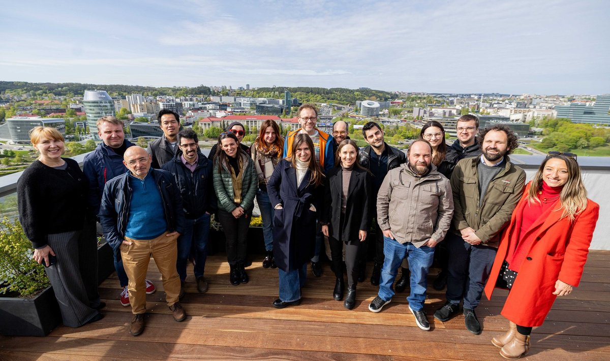 „Delfi“ redakcijoje viešėjo žurnalistai iš 10 ES šalių: pažinti vieniems kitus iš arti – kaip ...