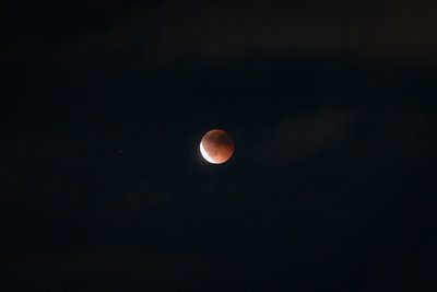 Lietuvoje užfiksuotas visiškas Mėnulio užtemimas – pasižvalgykite, kaip ...