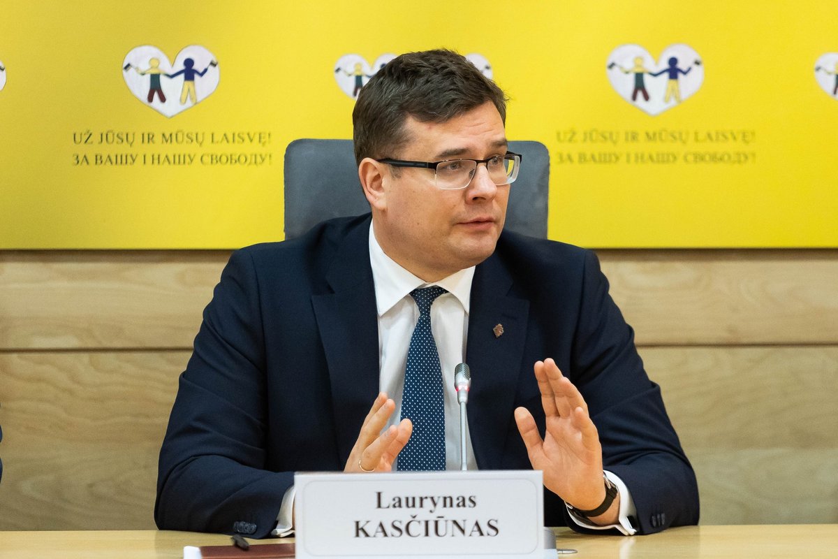 Konservatoriai ir liberalai kalbasi apie galimą opozicijos lyderio ...