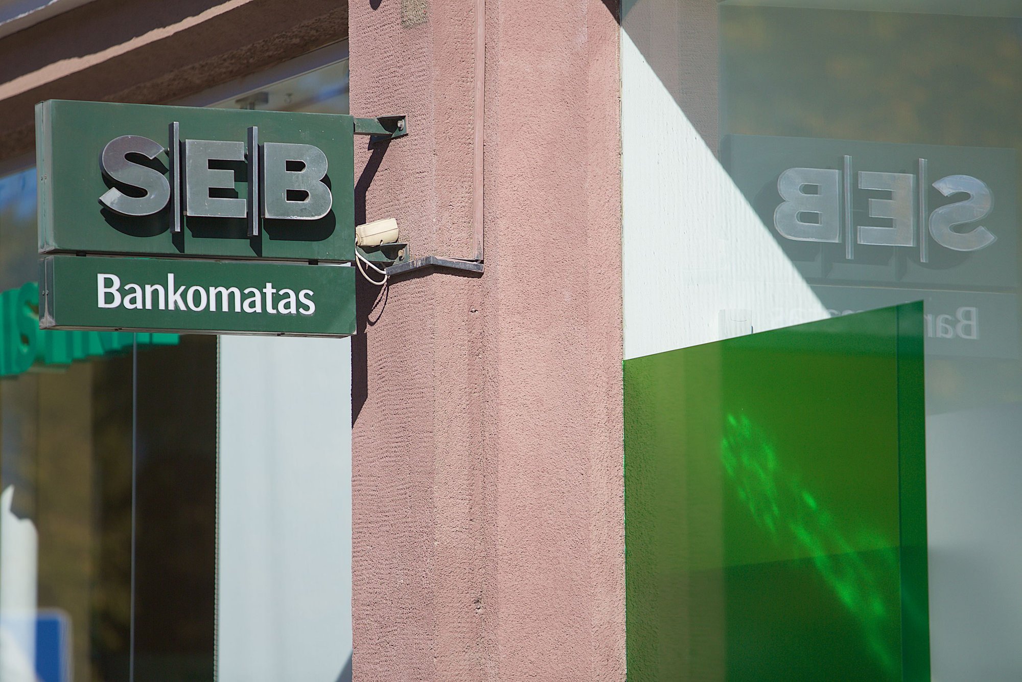 SEB internetinė bankininkystė vis dar neveikia: problemos tęsiasi visą ...