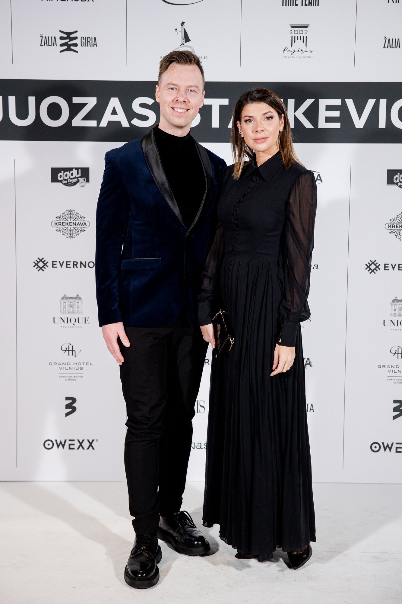 Po glamūrinio Statkevičiaus šou – į šaltį ir drėgmę: elegantiškoji ...