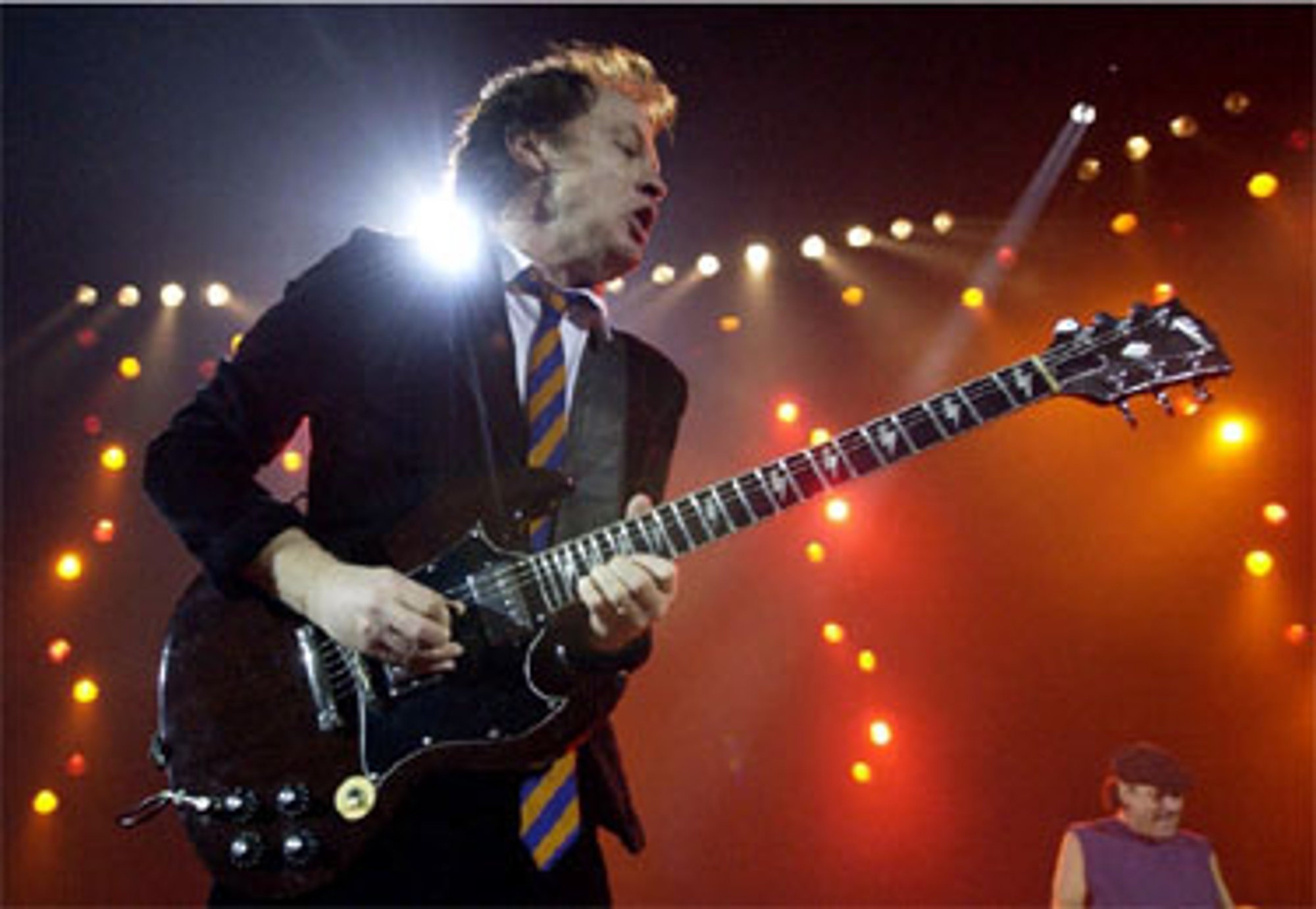 AC/DC выпустят концертный альбом - Delfi RU