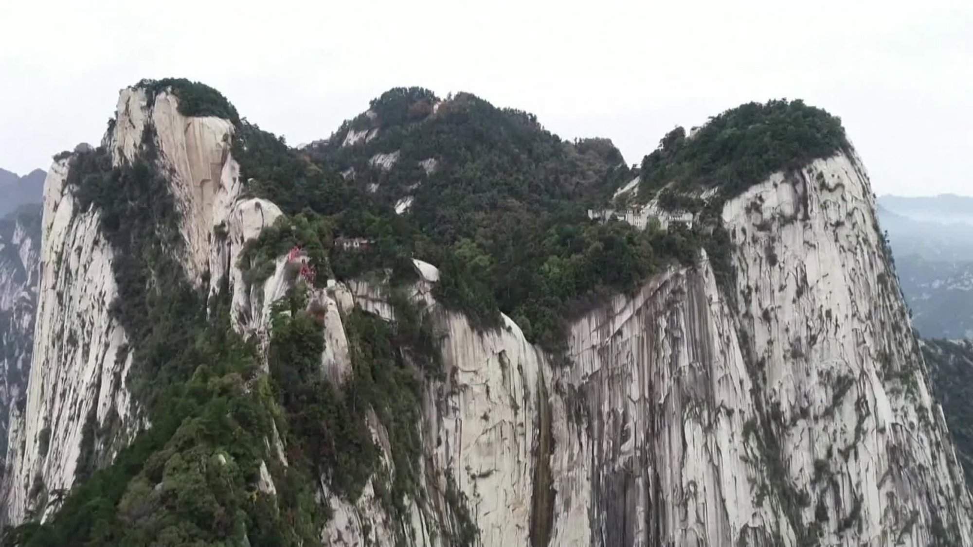 Nuo Kinijos kalnų atsiveria stulbinami vaizdai, kuriais džiaugiasi ...