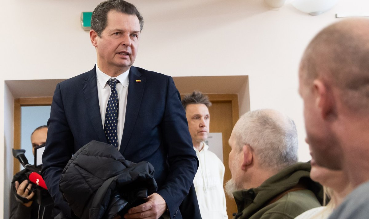 „Aušrietis“ Gedvilas neigia ryšius ir palankumą degalinių tinklui ...