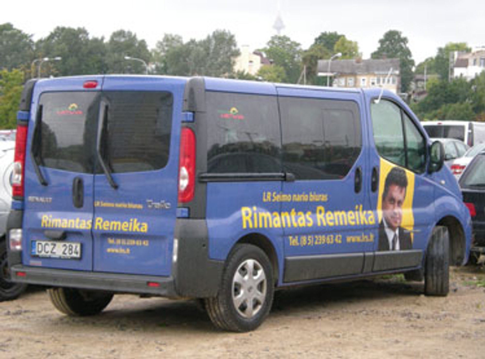 R.Remeikos nuotrauka ant automobilio – agitacija ar ne? - Delfi