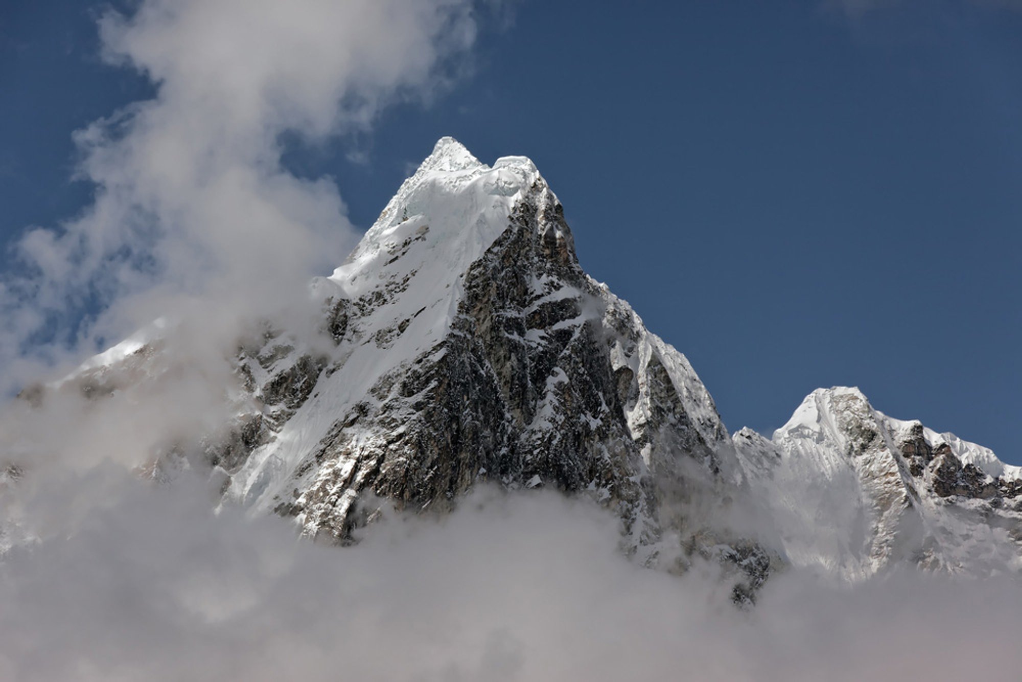 Nepale sudužo lėktuvas su turistais - Delfi