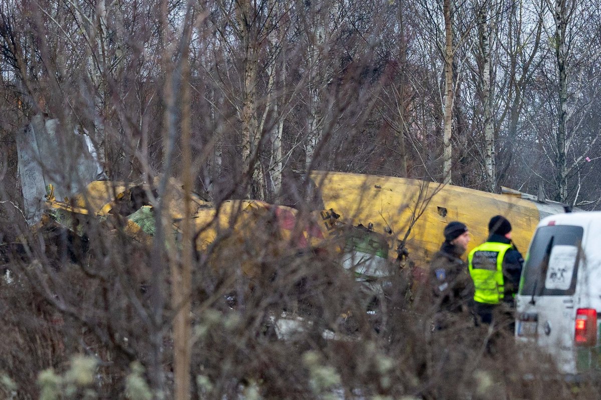 Žiniasklaida: paaiškėjo pagrindinė DHL lėktuvo katastrofos Vilniuje versija - Delfi