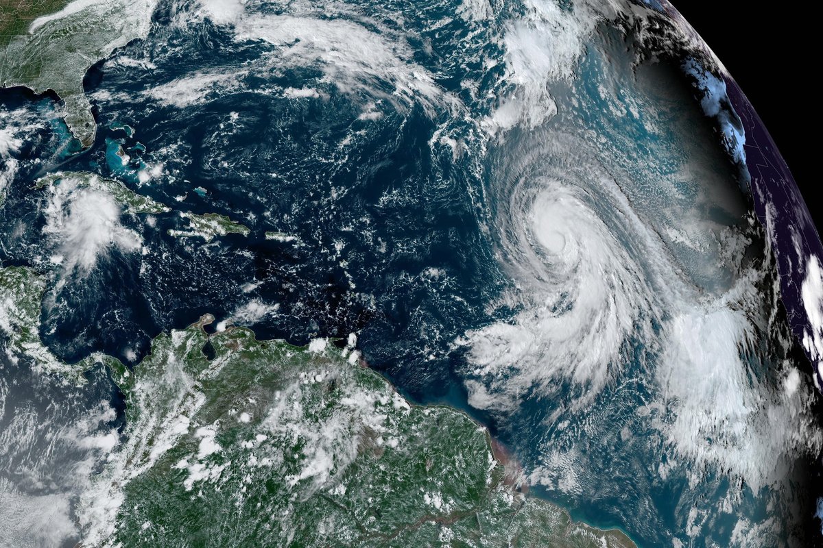 Europos link juda uraganas Kirkas - Delfi
