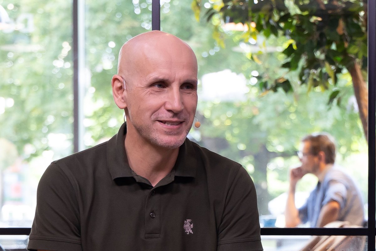 Karas tęsiasi – karas keičiasi - Delfi