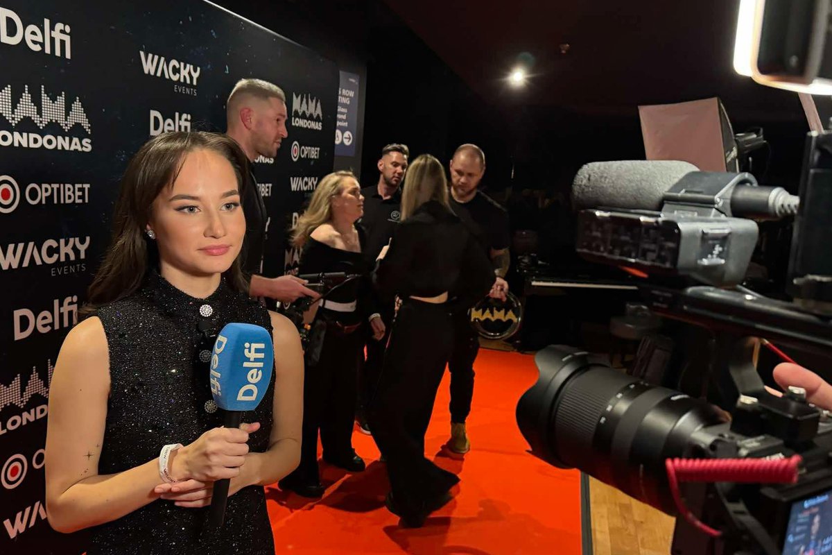 Scenos žvaigždės „M.A.M.A Londonas“ užkulisiuose - Delfi TV