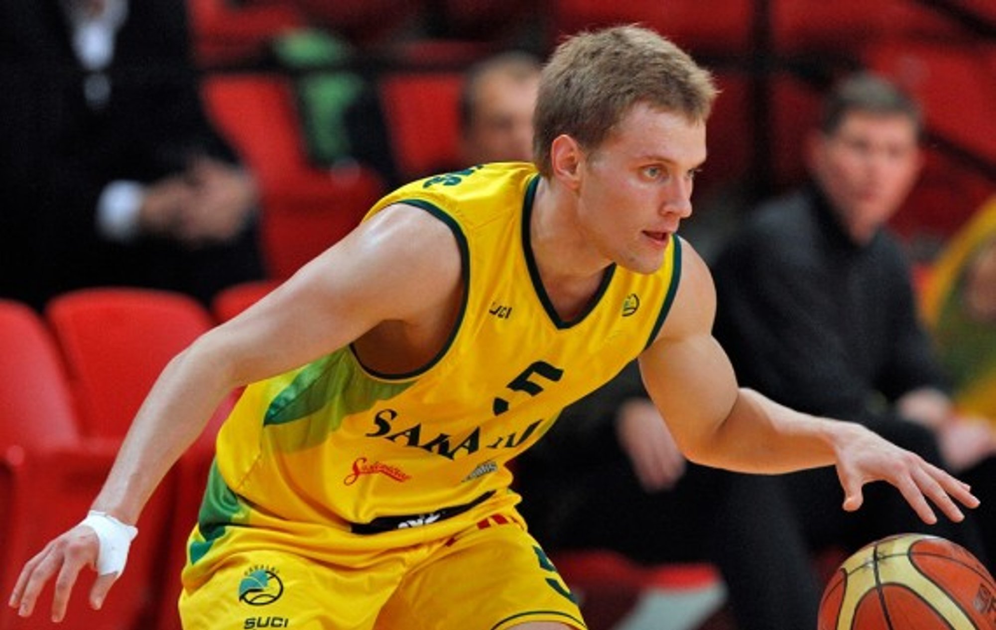 „Sakalai“ ir „Naglis-Adakris“ LKF taurės turnyrą pradėjo pergalėmis ...