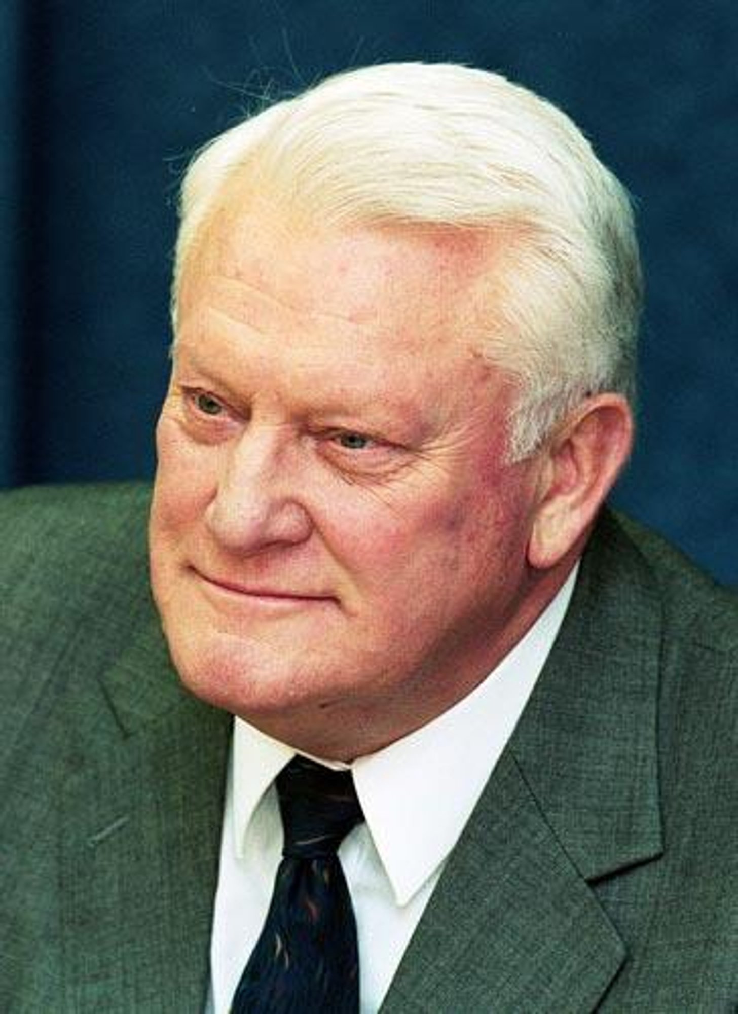 Konservatoriai kviečia atsargiau elgtis santykiuose su Rusija - Delfi