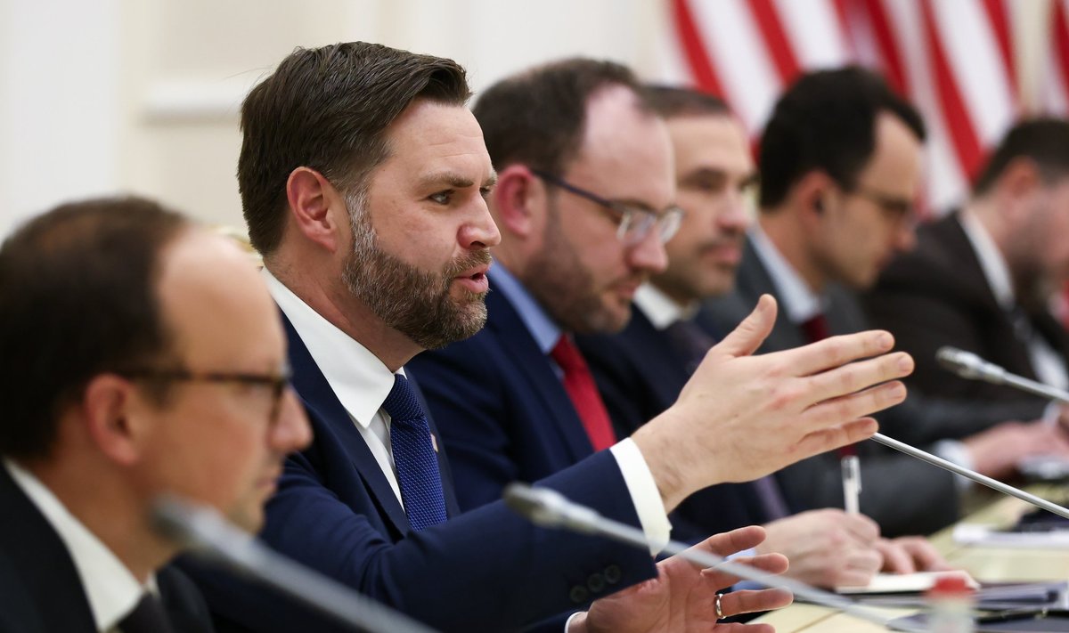 Vance'o šešėlyje – įtakingas patikėtinis: kas jis? - Delfi