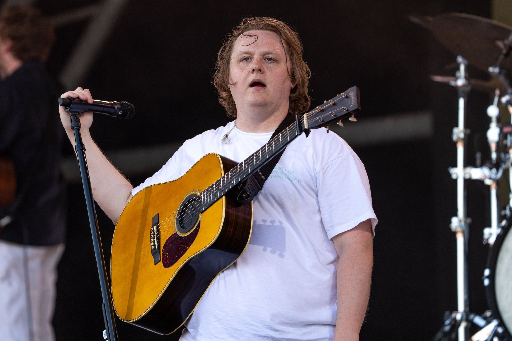 Platinamas vaizdo įrašas nepalieka abejingų: Tureto sindromą turintis ...