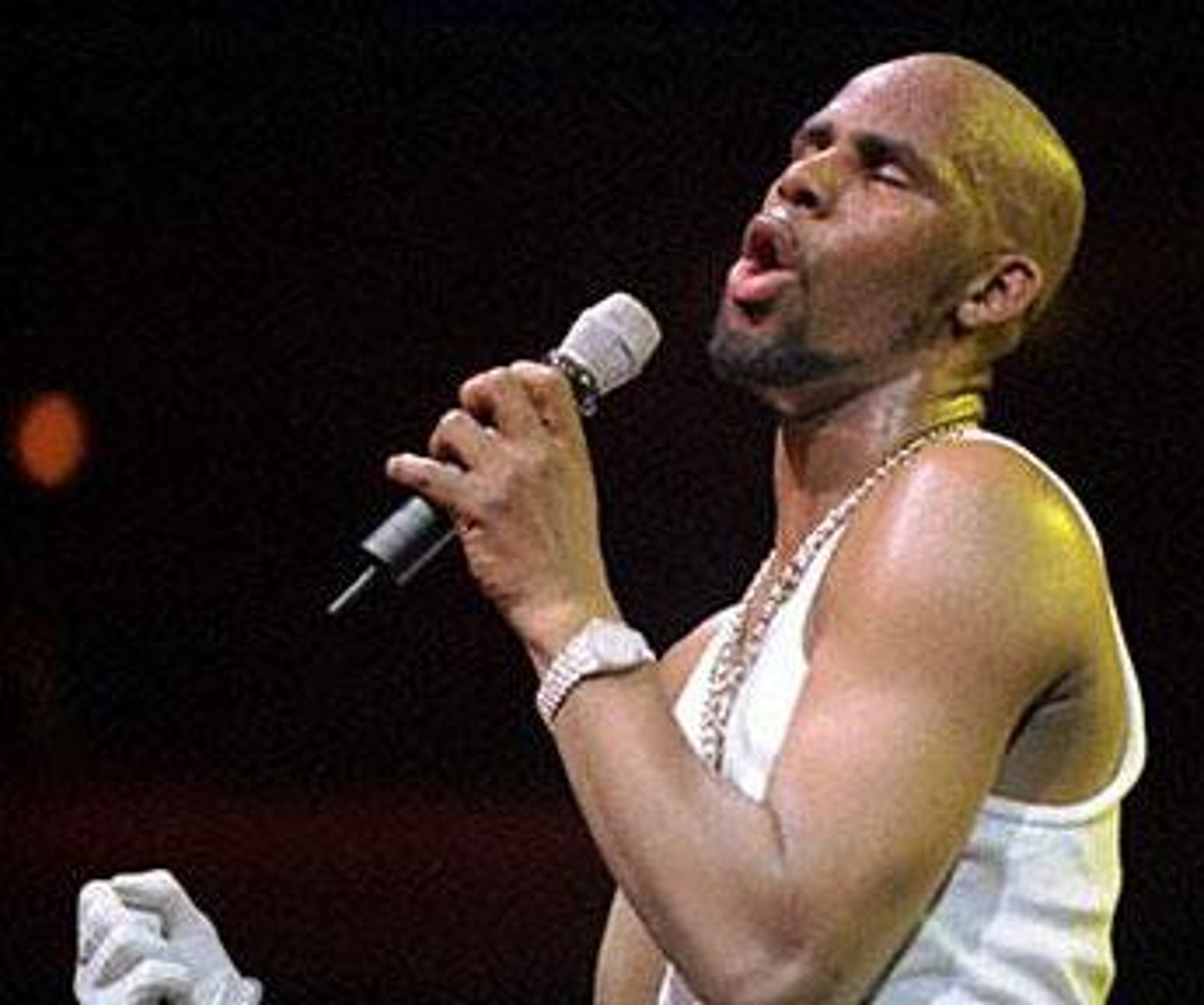 R.Kelly atmeta kaltinimus dėl sekso su nepilnametėmis - Delfi veidai