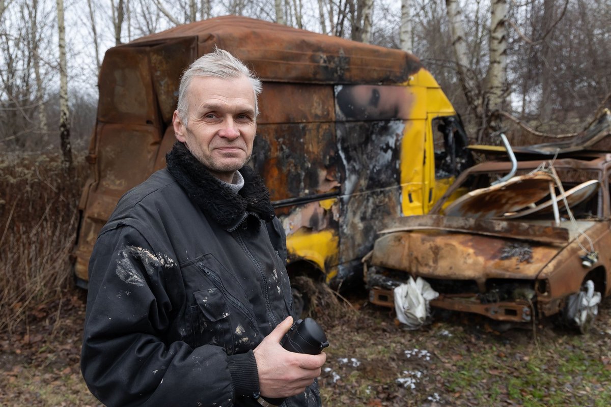 Год спустя после крушения самолета DHL: пилот под подозрением, а жители отстраивают дом - Delfi RU