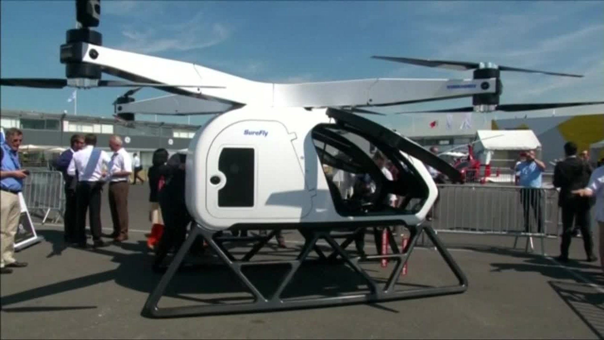 Skraidantis automobilis „SureFly“: norint jį pilotuoti, nereikia piloto ...