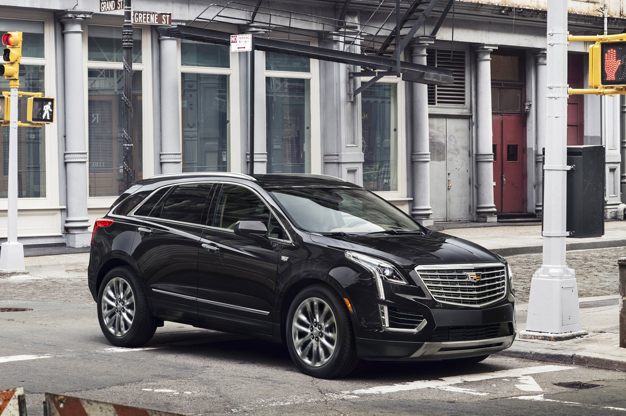 „Cadillac“ metasi į kovą Europoje su vokiečių trijule - Delfi auto