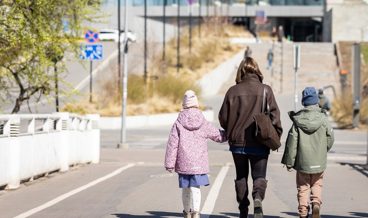 Už vaikų vasarą – ir 600 eurų: turi svarbių žinių tėvams - Delfi