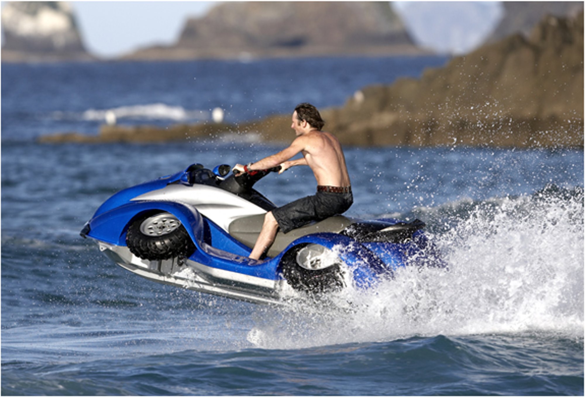 16 metų kurta keturratė amfibija paruošta pardavimui - Delfi auto