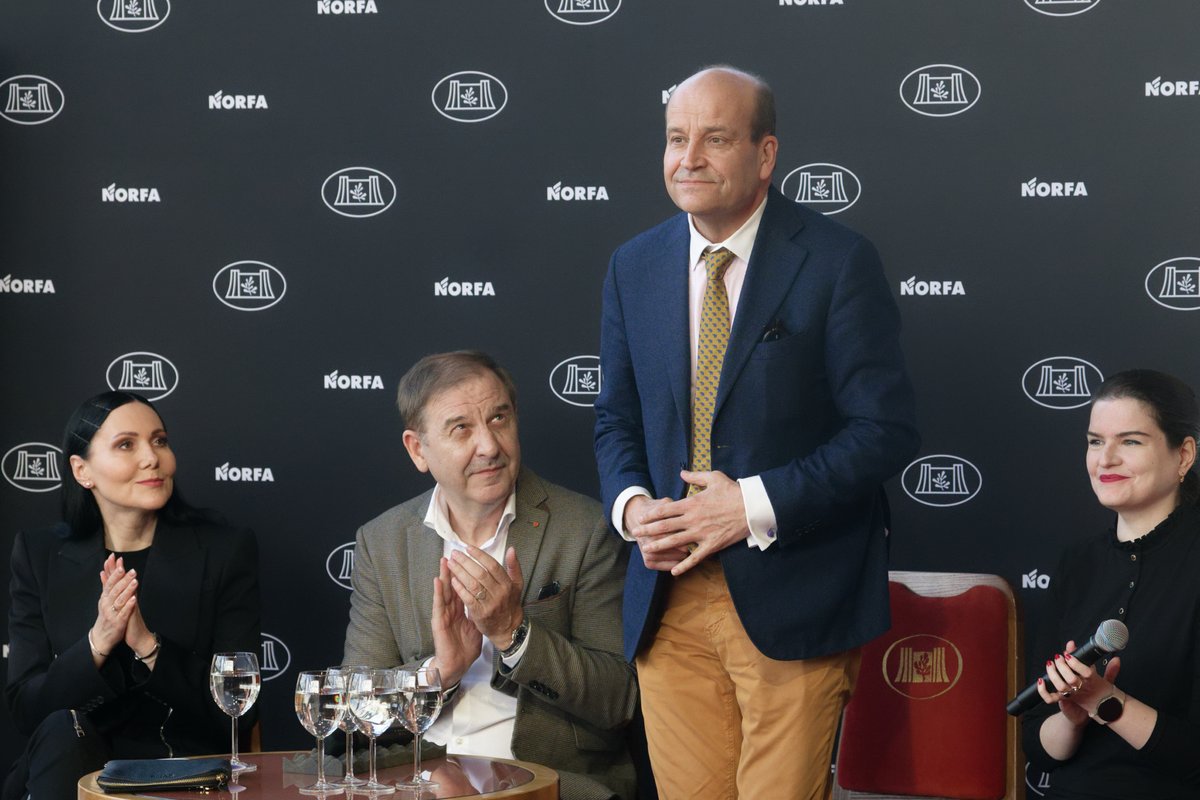 50-ajame „Barboros Radvilaitės“ spektaklyje LNOBT apsilankė ...