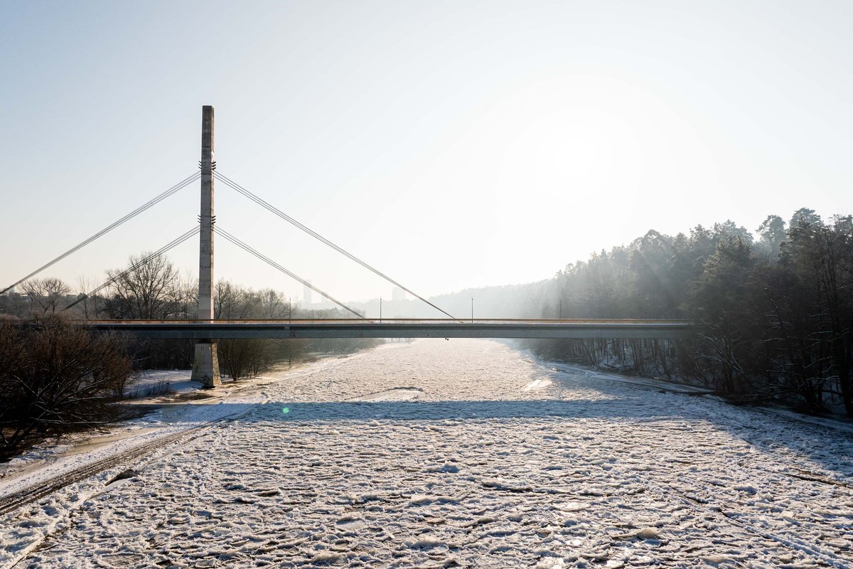 Vilniaus savivaldybė įspėja – ant Neries ledo lipti griežtai draudžiama ...