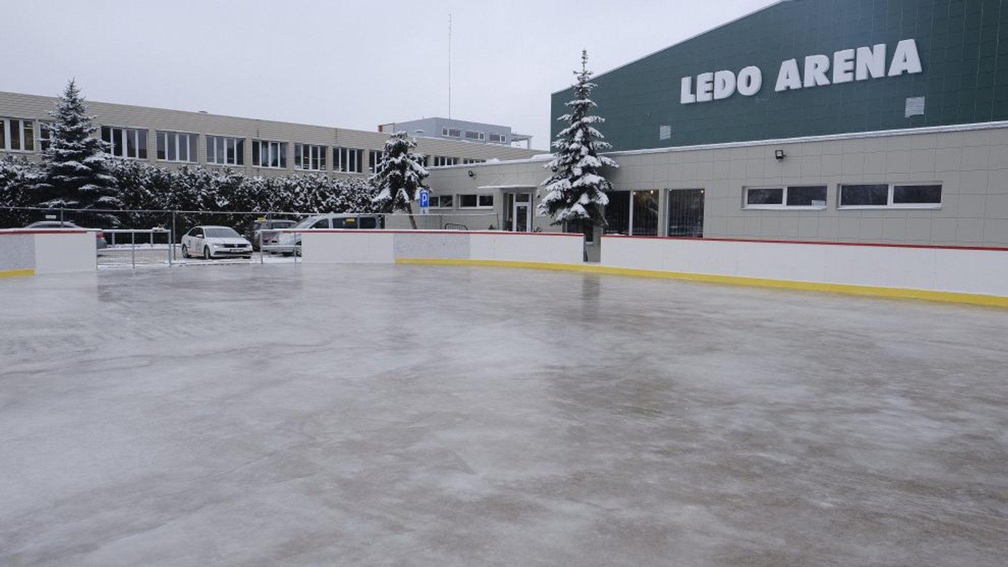 Naujam sezonui duris atveria ledo arena Kaune - Delfi miestai