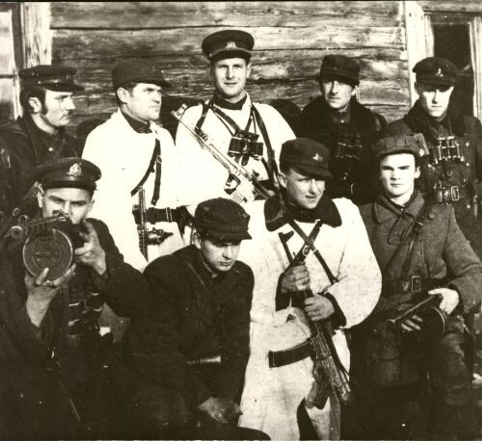 Apsimetėlis partizanas bus teisiamas dėl genocido vykdymo - Delfi