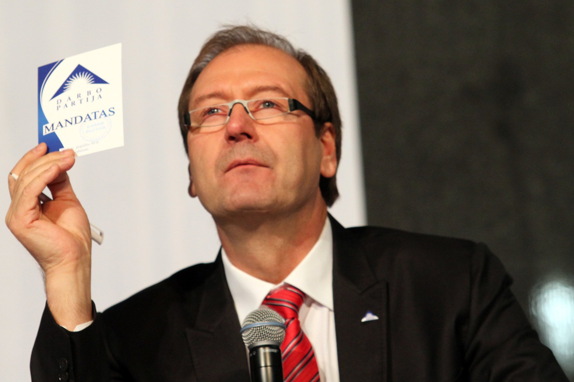 Labour founder Uspaskich to leave party - Delfi EN