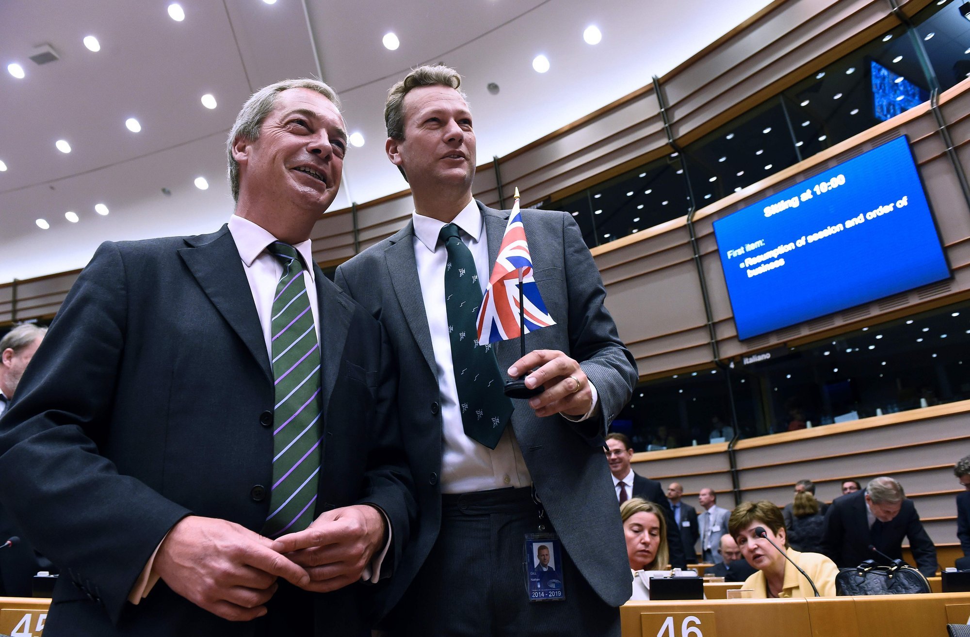 N. Farage'as: „Dabar iš manęs nebesijuokiate“ - Delfi