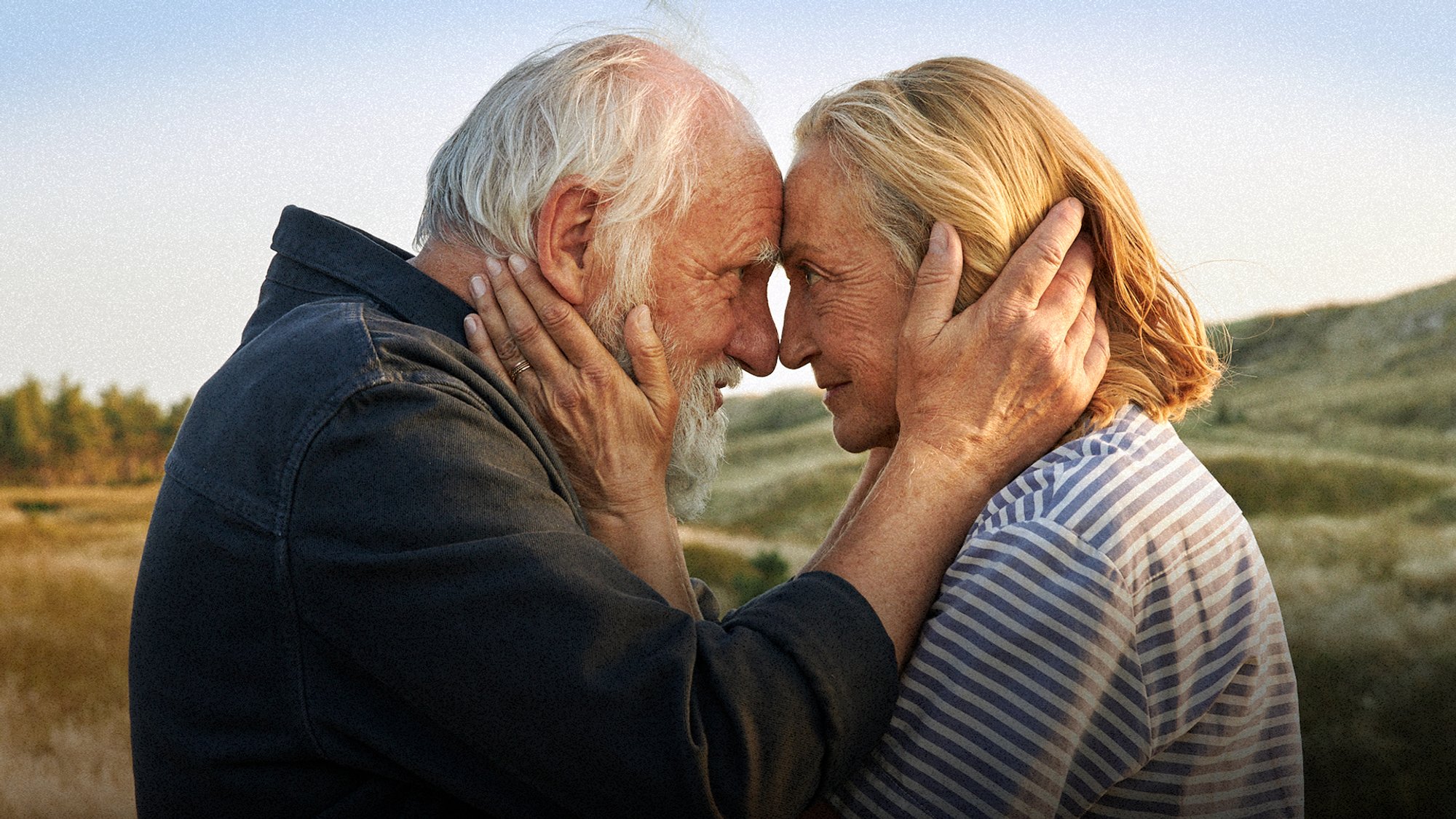 Filmo „Smėlis tavo plaukuose“ recenzija: jaukus, brandus ir įkvepiantis kelio filmas - Delfi veidai