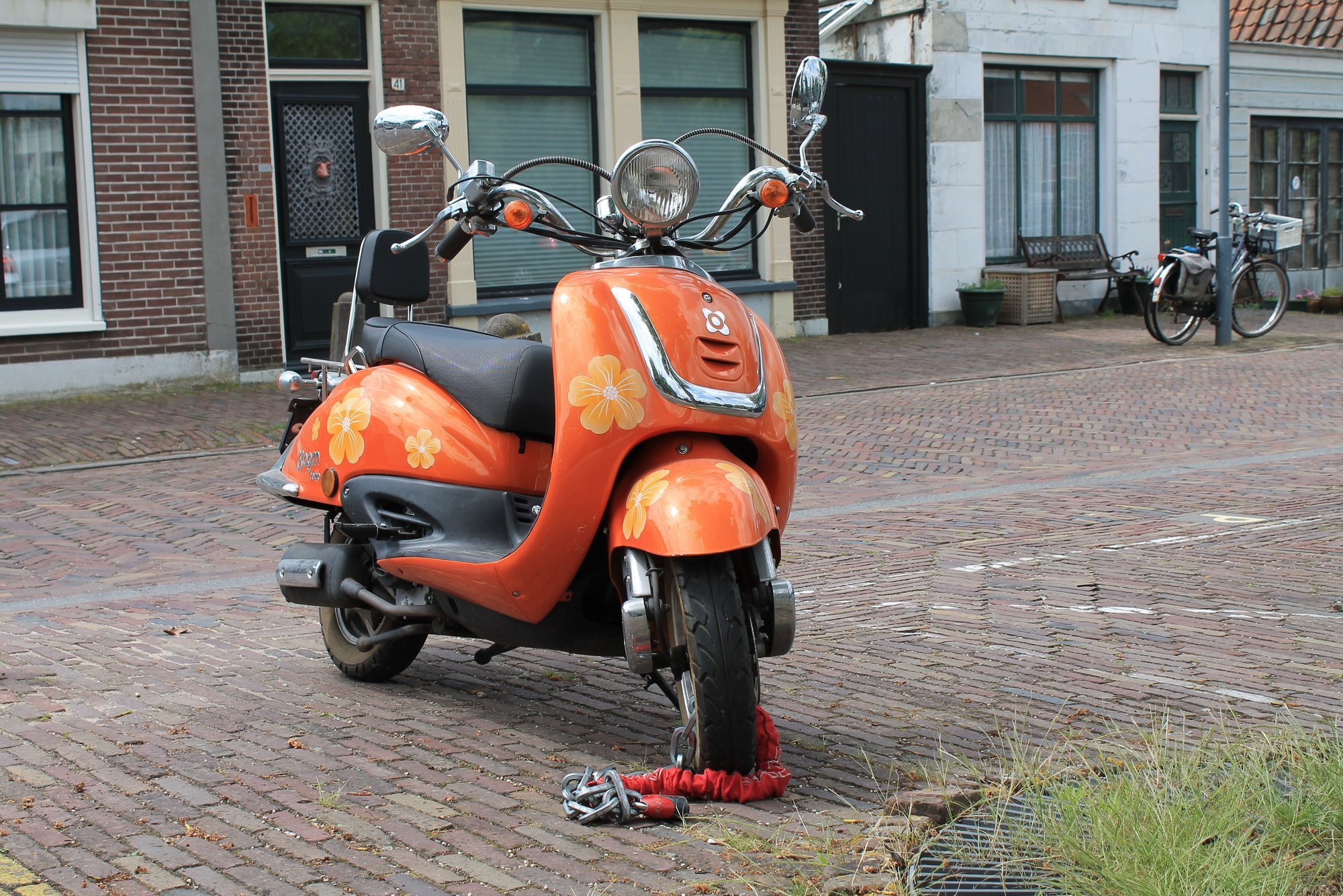 Mopedo vairuotojas. Kaip juo tapti? - Delfi auto