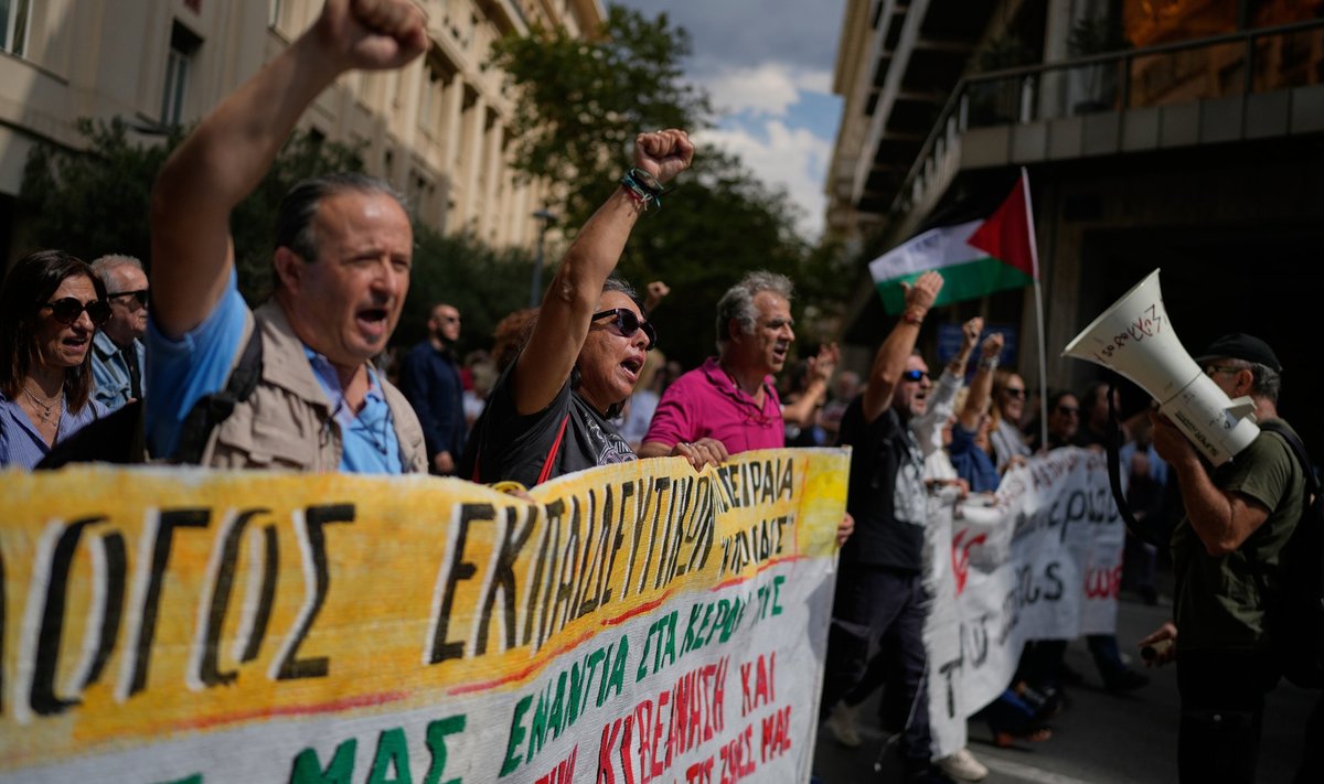 Graikijoje sustojo beveik visas viešasis transportas - Delfi