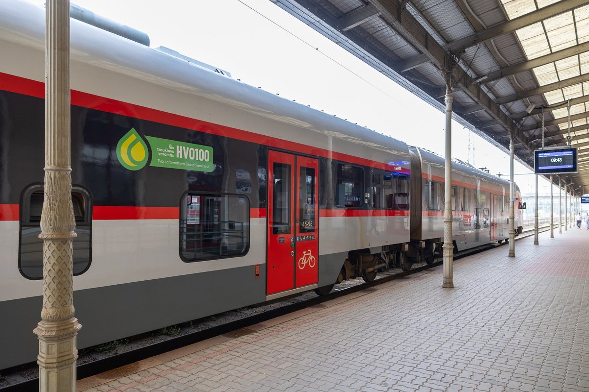 Lithuanian Railways launches new pilot project to test renewable diesel ...