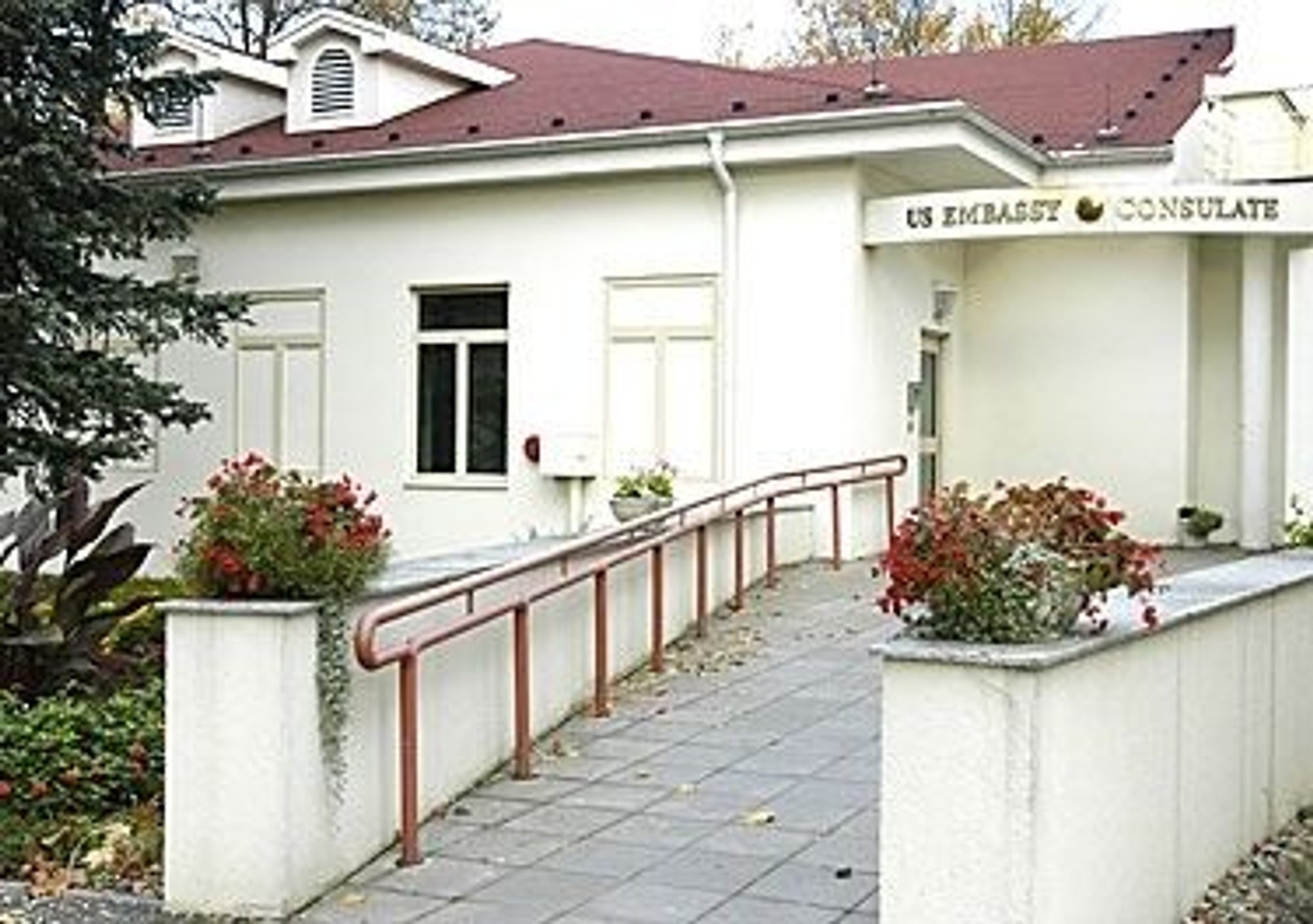 JAV ambasada: vizų teks palaukti - Delfi