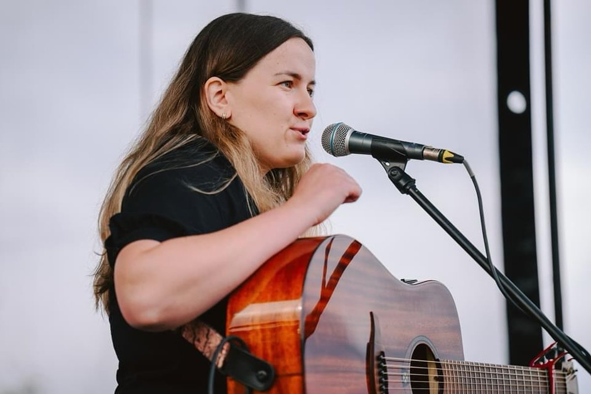 Muzikiniai piknikai Bernardinų sode atveria istorijas - Delfi kultūra