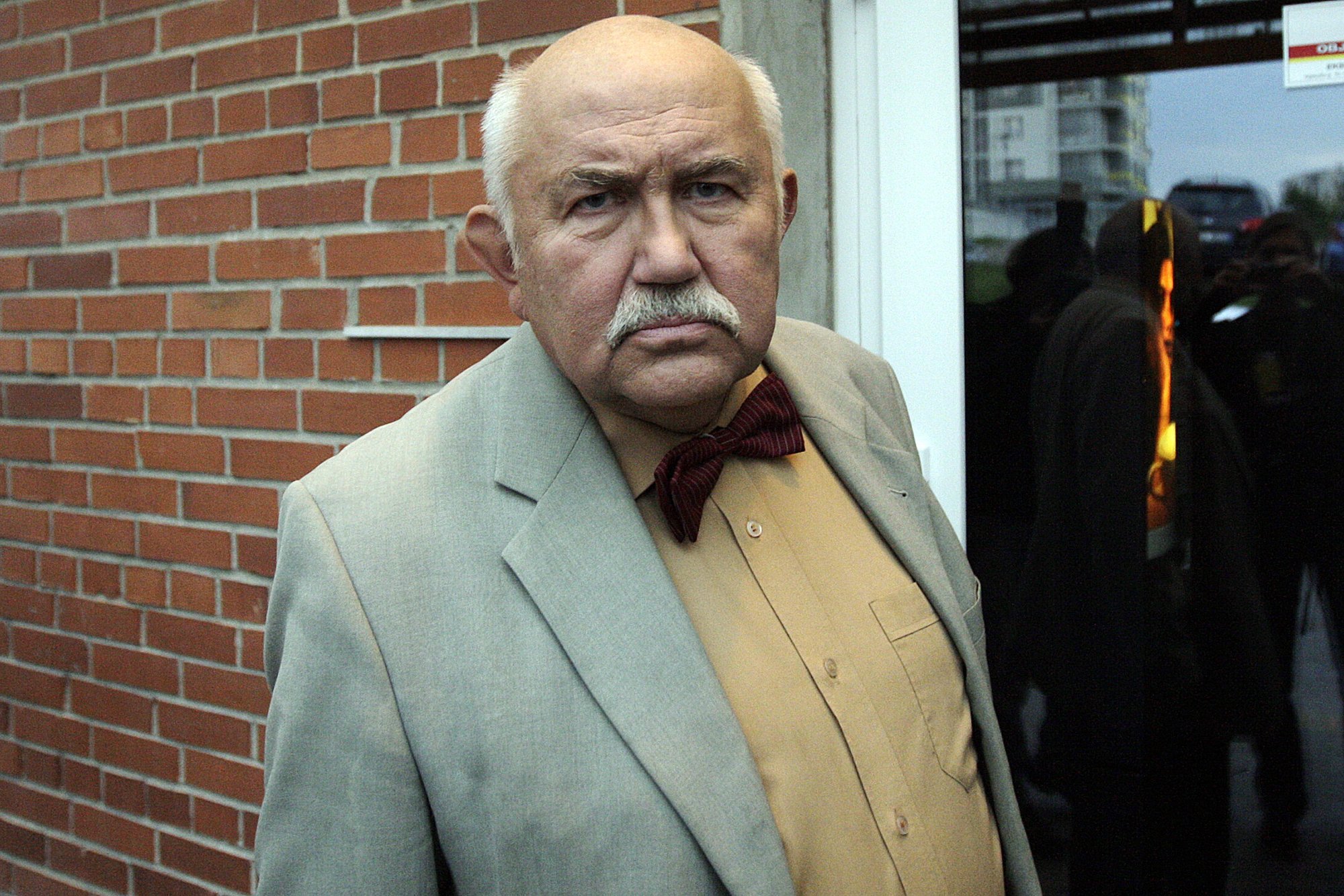 Nespėjus nudžiūti dažams nuo naujos knygos, profesorius D. Katkus jau ...