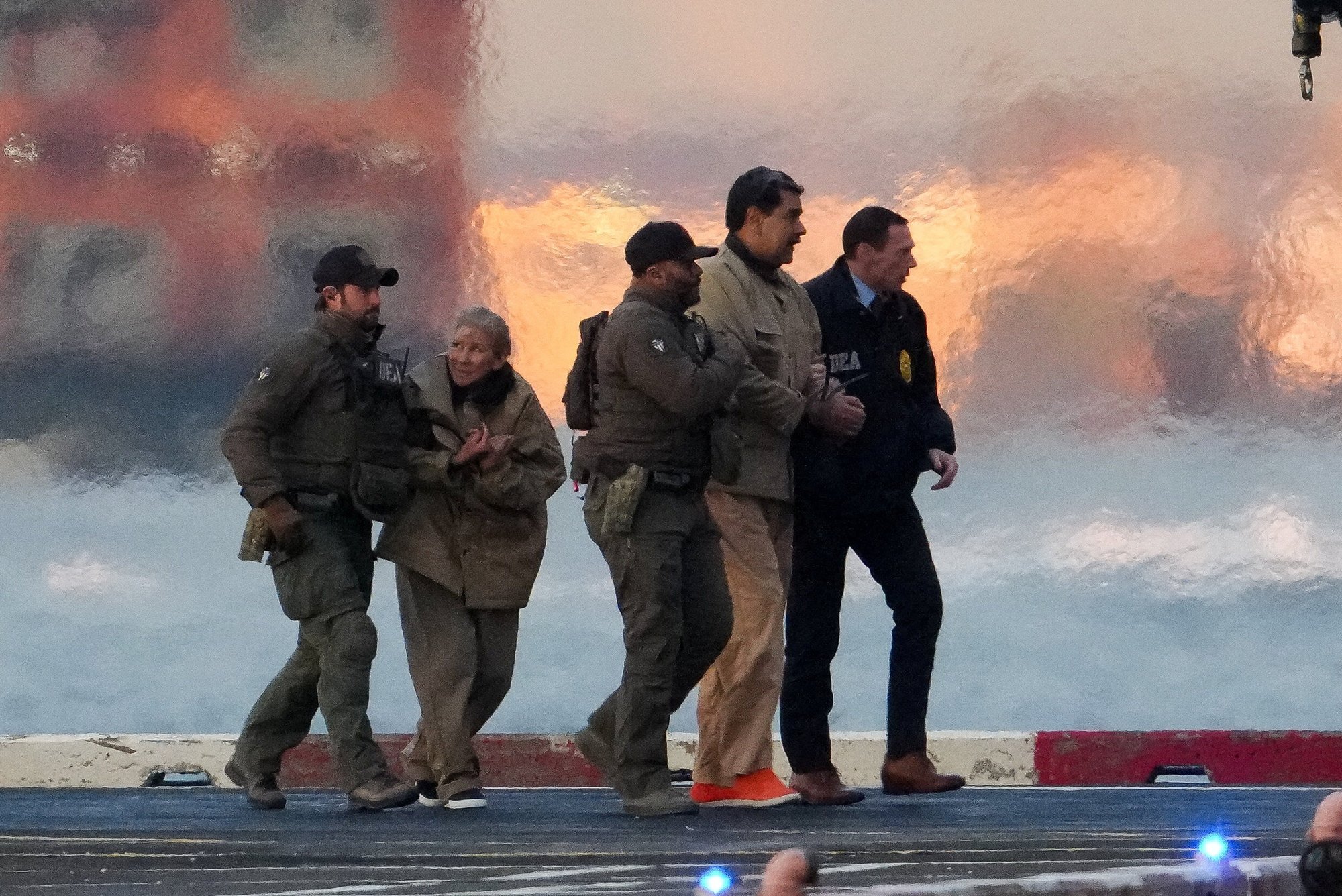 Venesuelos parlamente – atvira parama Maduro, kritika jį suėmusioms JAV ...