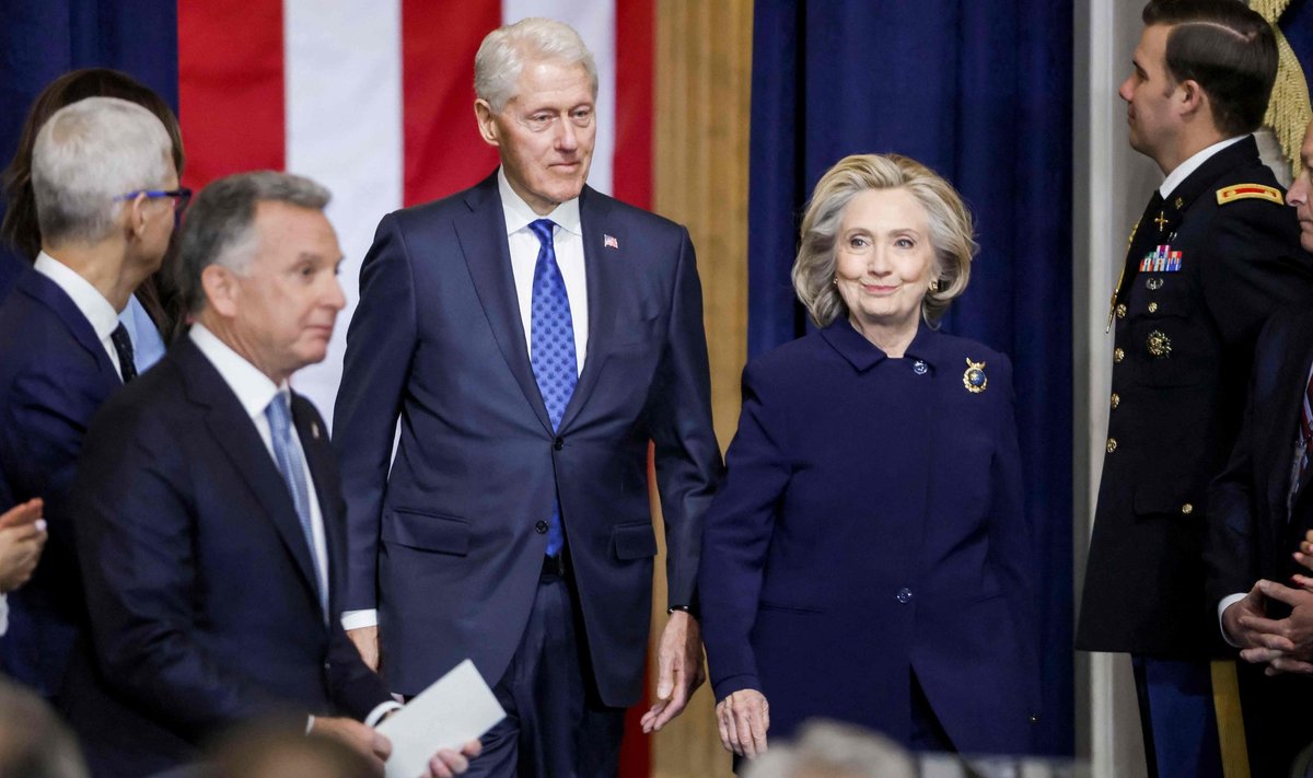 Billas ir Hillary Clintonai kviečiami liudyti Epsteino bylos tyrime - Delfi