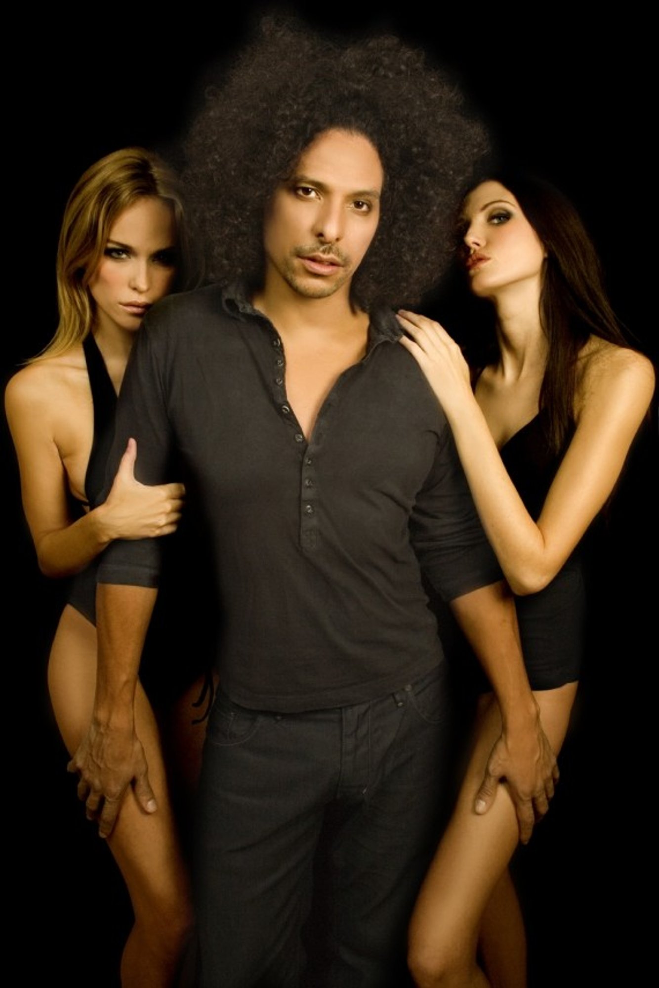 Sandy Rivera į klubą „Pacha” atlekia su dovanomis - Delfi veidai